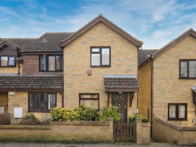 2 bedroom end of terrace house for sale