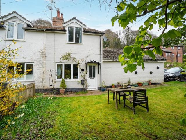 2 bedroom end of terrace house for sale