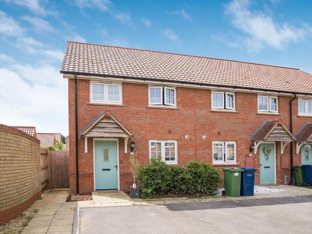 2 bedroom end of terrace house for sale