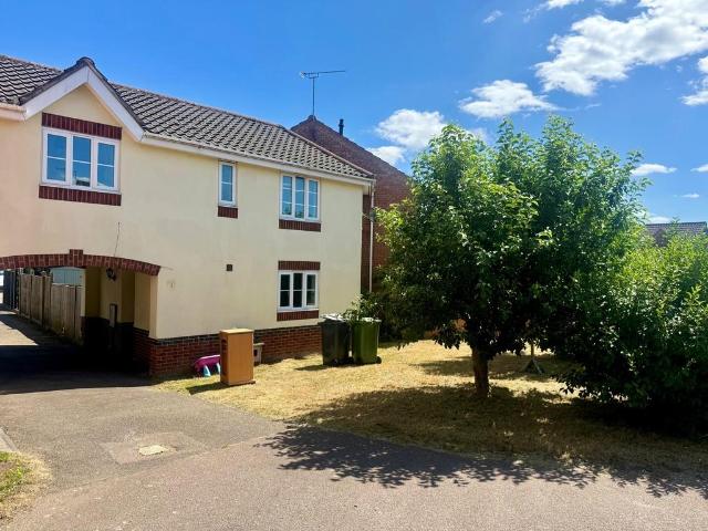 2 bedroom end of terrace house for sale