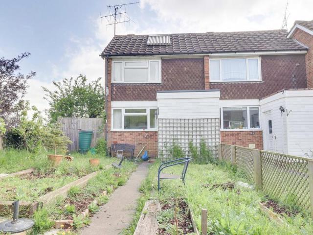 2 bedroom end of terrace house for sale