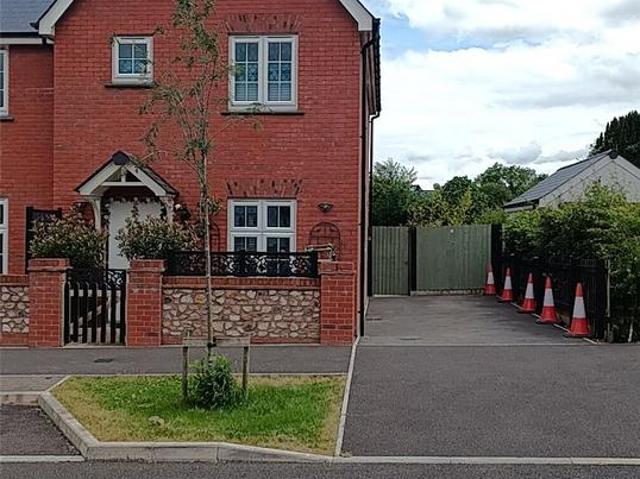 2 bedroom end of terrace house for sale