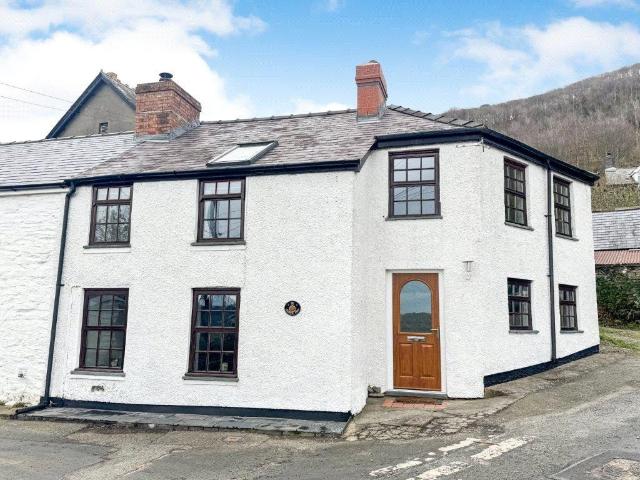 2 bedroom end of terrace house for sale