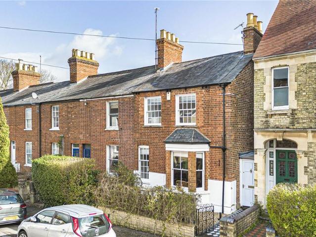 2 bedroom end of terrace house for sale