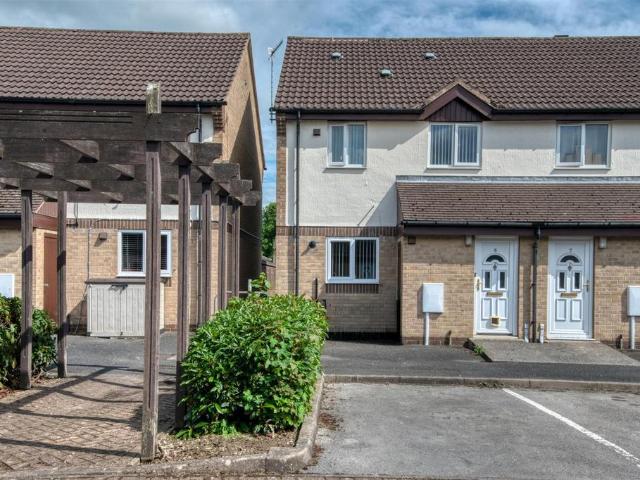 2 bedroom end of terrace house for sale