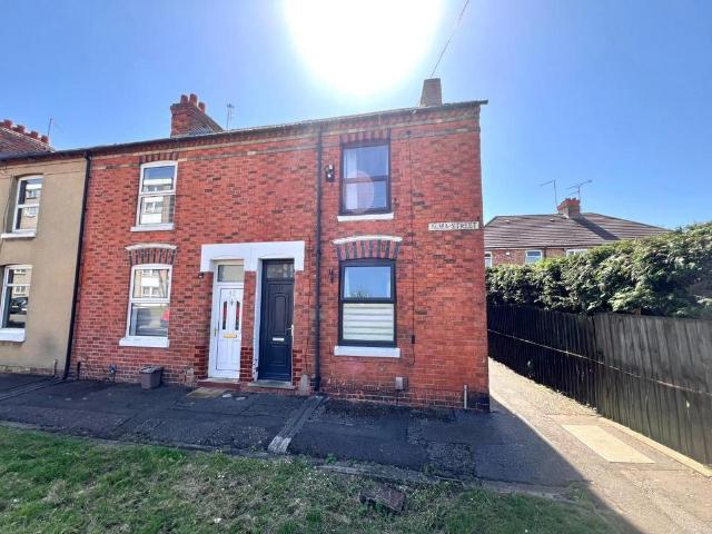 2 bedroom end of terrace house for sale