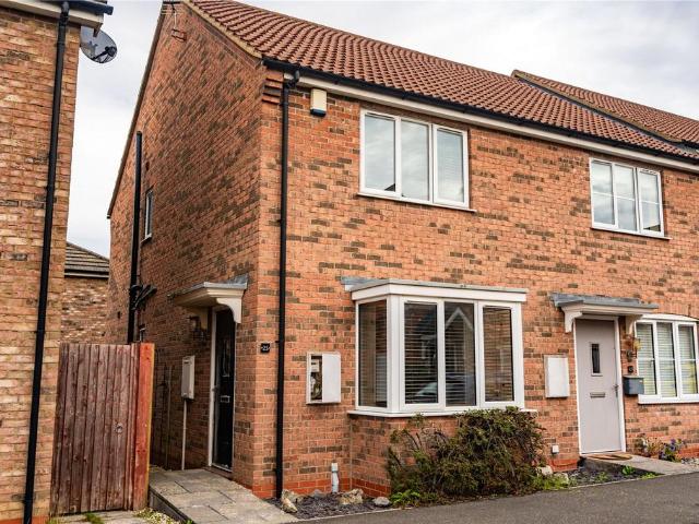 2 bedroom end of terrace house for sale