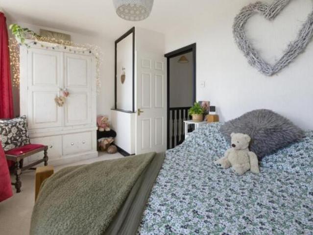 2 bedroom end of terrace house for sale in 182 Longwood Gate, Longwood, Huddersfield, HD3