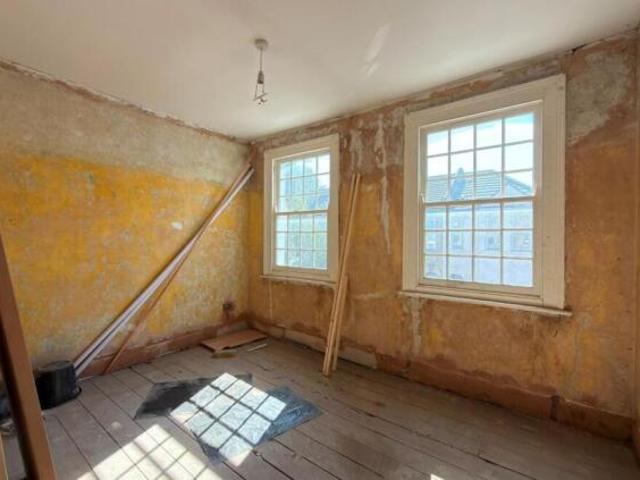 2 bedroom end of terrace house for sale in 2 Primrose Road, Leyton, London, E10 5ED, E10