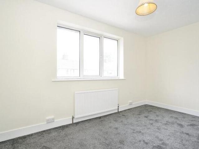 2 bedroom end of terrace house for sale in Connaught Road, Luton, LU4