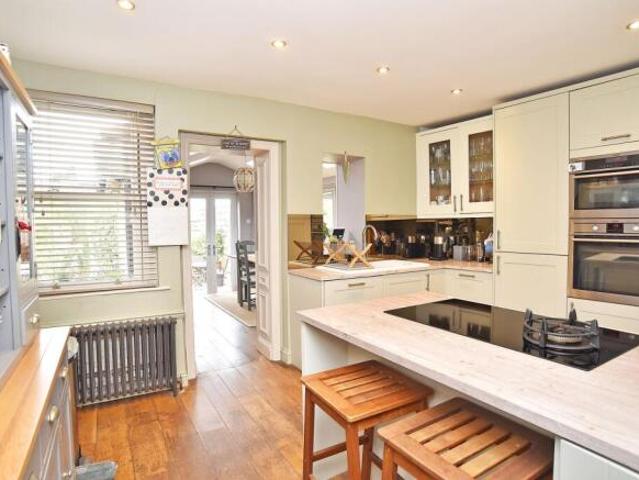 2 bedroom end of terrace house for sale in Coronation Road, Harrogate, HG2