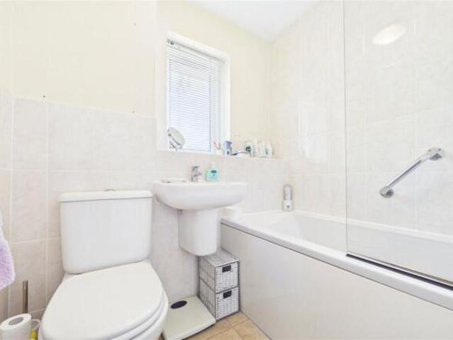 2 bedroom end of terrace house for sale in Calleva Close, Basingstoke, Hampshire, RG22