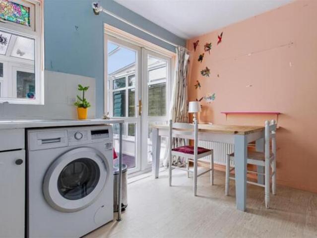 2 bedroom end of terrace house for sale in Canterbury Road, Worthing, BN13