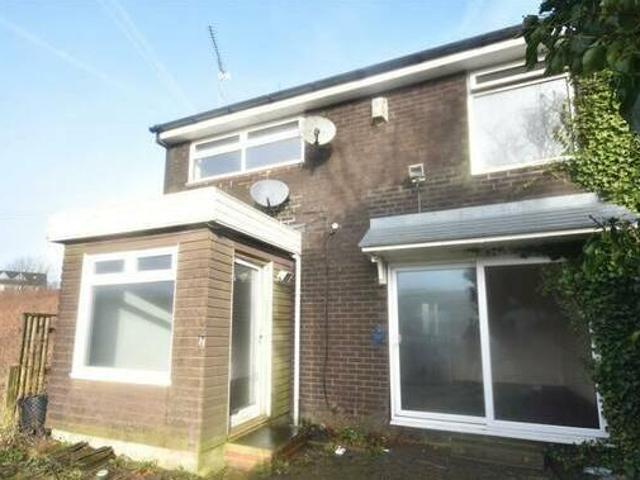 2 bedroom end of terrace house for sale in Carperley Crescent Denholme BD13