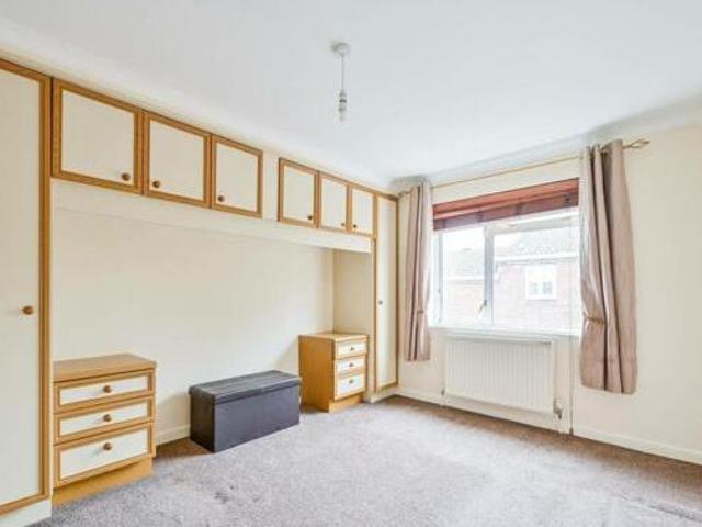 2 Bedroom End Of Terrace House For Sale In Charlton, London