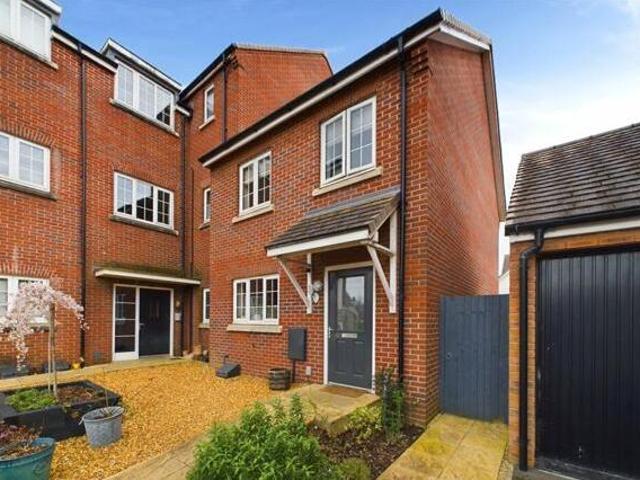 2 Bedroom End Of Terrace House For Sale In Cheltenham, Gloucestershire