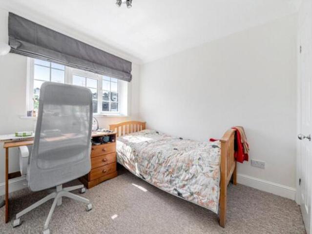 2 bedroom end of terrace house for sale in Chesham Road, Guildford, Surrey, GU1