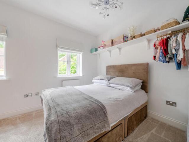 2 bedroom end of terrace house for sale in Chilbolton Avenue, Winchester, Hampshire, SO22