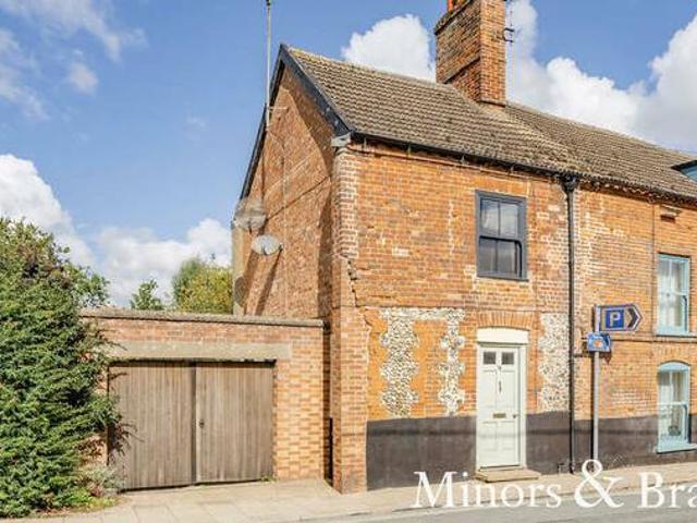 2 bedroom end of terrace house for sale in Cley Road Swaffham PE37