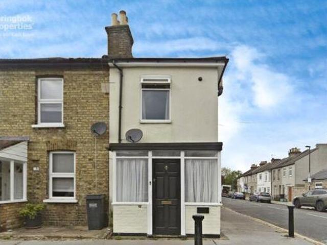 2 Bedroom End Of Terrace House For Sale In Croydon