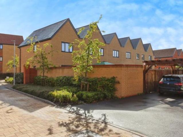 2 bedroom end of terrace house for sale in Albertine Road, Maidstone, ME17