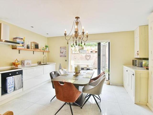 2 bedroom end of terrace house for sale in Alexandra Terrace, Lincoln, LN1