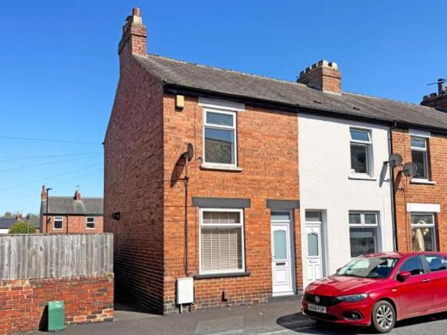 2 bedroom end of terrace house for sale in Baden Street, Harrogate, HG1