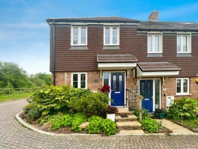 2 Bedroom End Of Terrace House For Sale In Basingstoke