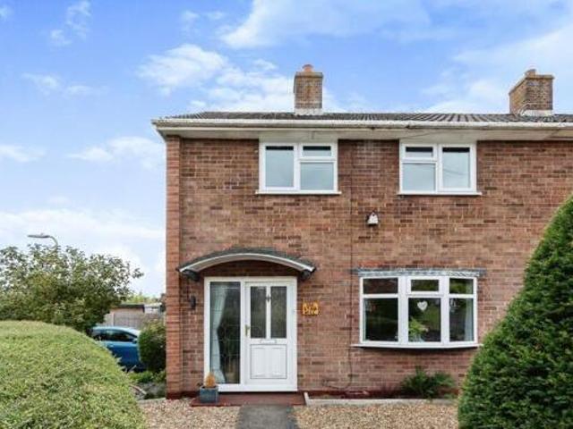 2 Bedroom End Of Terrace House For Sale In Basingstoke, Hampshire