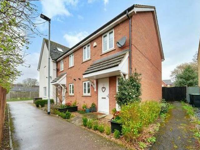2 bedroom end of terrace house for sale in Beanfield Close Riseley Bedfordshire MK44