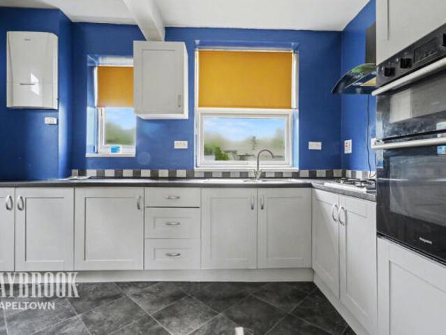 2 bedroom end of terrace house for sale in Bellhouse Road, Shiregreen, S5