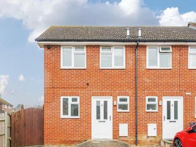 2 Bedroom End Of Terrace House For Sale In Berkshire
