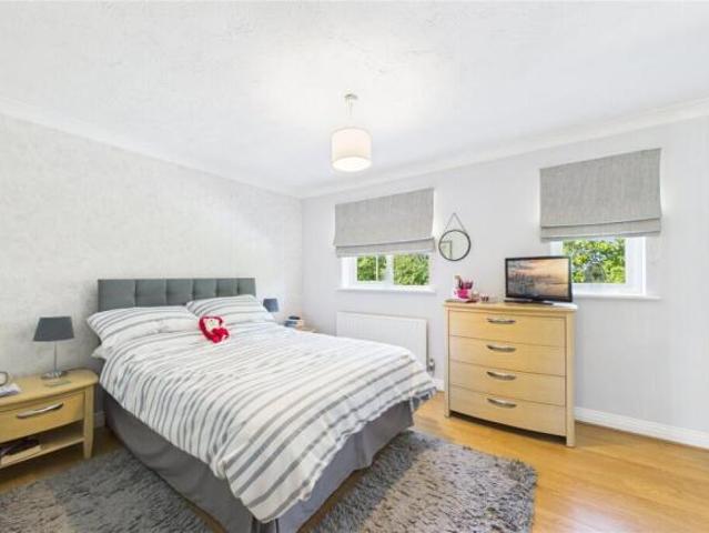 2 bedroom end of terrace house for sale in Birches Crest, Hatch Warren, Basingstoke, Hampshire, RG22
