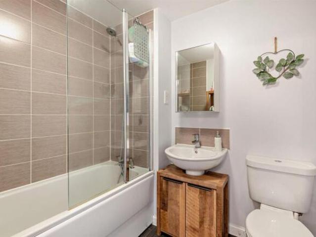 2 bedroom end of terrace house for sale in Bluebell Way, Allington, Maidstone, ME16