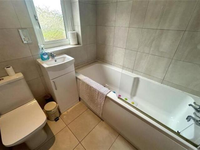 2 bedroom end of terrace house for sale in Bradley Road, Bradley, Huddersfield, HD2