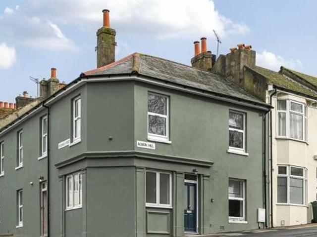 2 Bedroom End Of Terrace House For Sale In Brighton, East Sussex