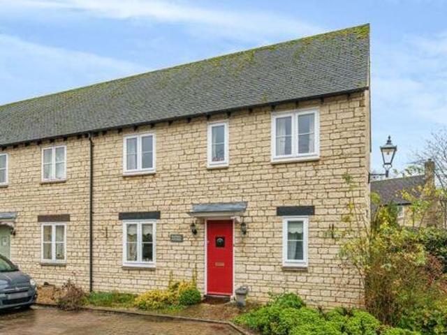 2 Bedroom End Of Terrace House For Sale In Burford, Oxfordshire