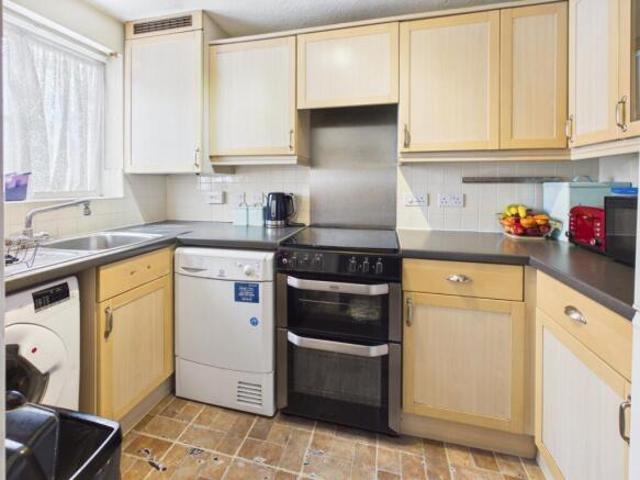 2 bedroom end of terrace house for sale in Gowings Green, Cippenham, Berkshire, SL1