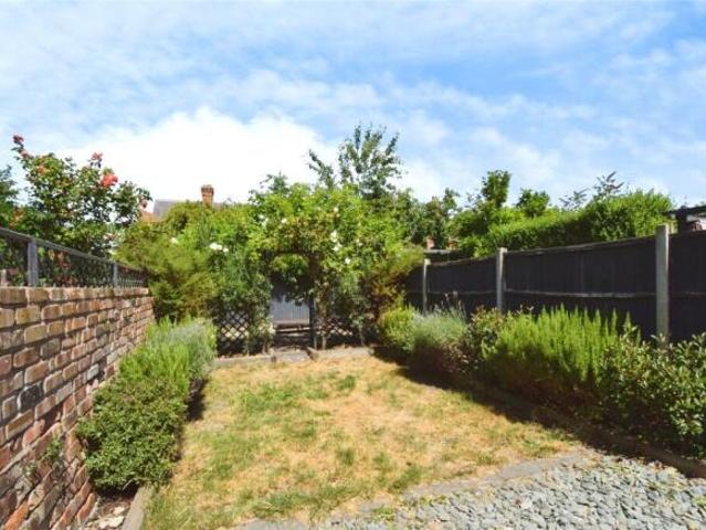 2 bedroom end of terrace house for sale in Garden Street, Wigston, Leicestershire, LE18