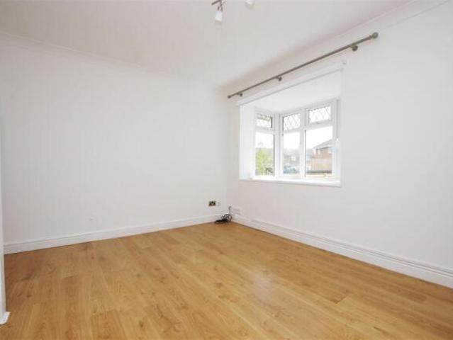 2 bedroom end of terrace house for sale in Gifford Road, Stratone Village, Swindon, SN3