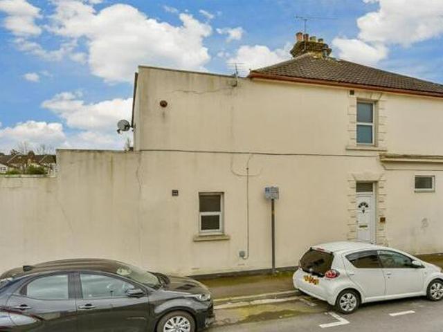 2 Bedroom End Of Terrace House For Sale In Gillingham