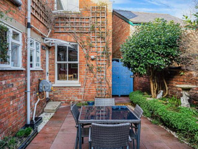 2 bedroom end of terrace house for sale in Glenfall Street, Fairview, Cheltenham, GL52
