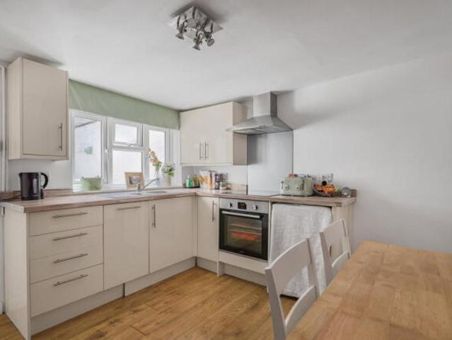 2 bedroom end of terrace house for sale in Gloucester Place, Cheltenham, GL52