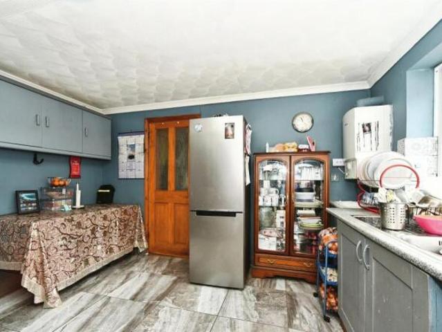 2 bedroom end of terrace house for sale in Graham Street, Swindon, SN1