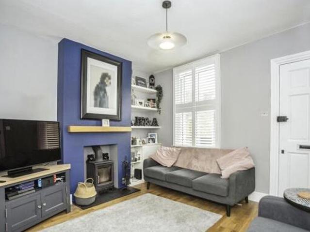 2 Bedroom End Of Terrace House For Sale In Gravesend