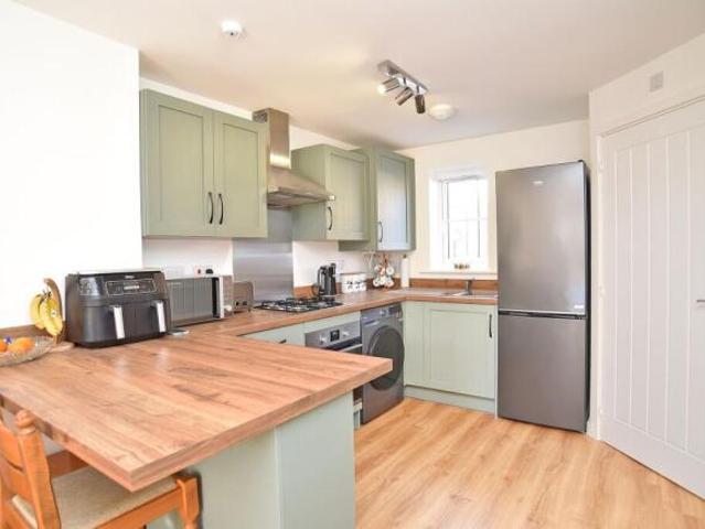 2 bedroom end of terrace house for sale in Dovestones Way, Harrogate, HG3