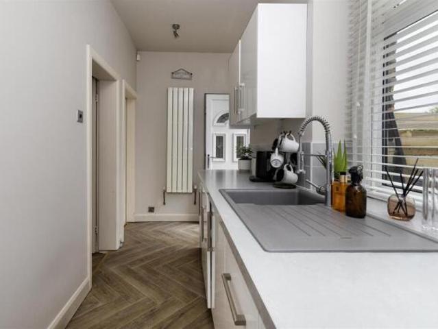 2 bedroom end of terrace house for sale in Dalton Fold Road, Dalton, Huddersfield, HD5