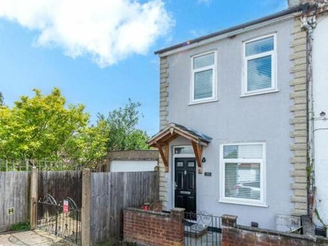 2 Bedroom End Of Terrace House For Sale In Dartford, Kent