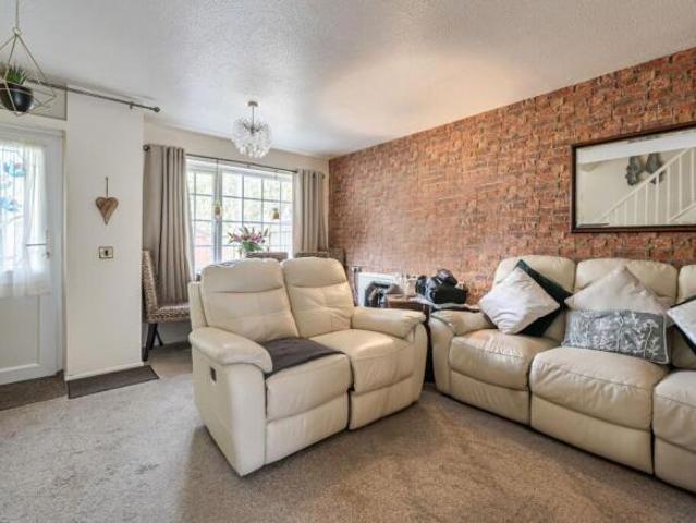 2 bedroom end of terrace house for sale in Debden Close, PL5
