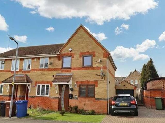 2 bedroom end of terrace house for sale in DUPRE CLOSE Chafford Hundred Grays RM16
